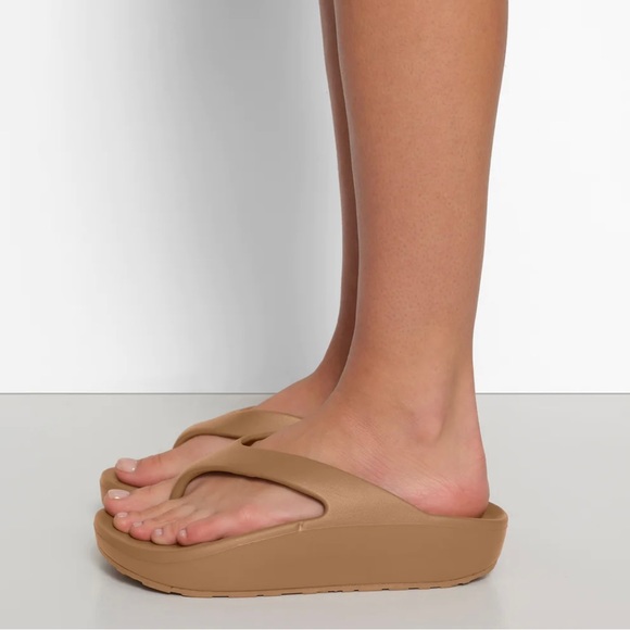 SKIMS | Shoes | Skims Molded Sandal | Poshmark